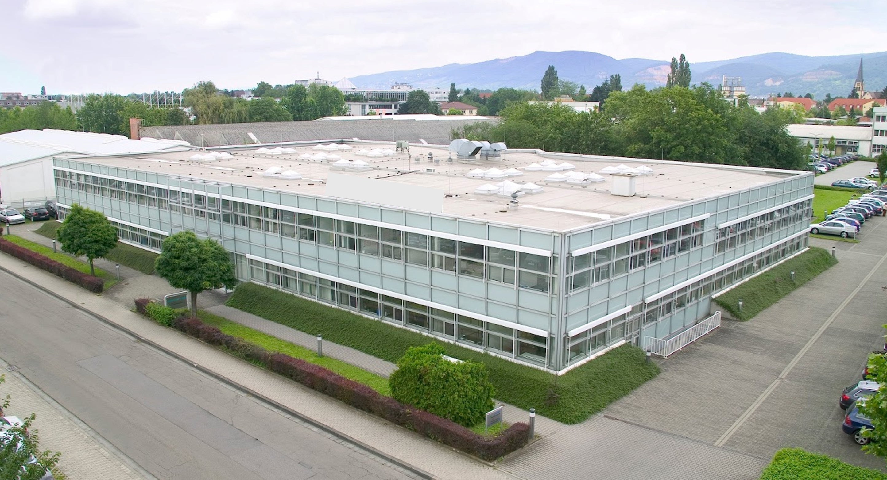 Instruments, Systems and Fluids for ophthalmic surgery – Geuder AG